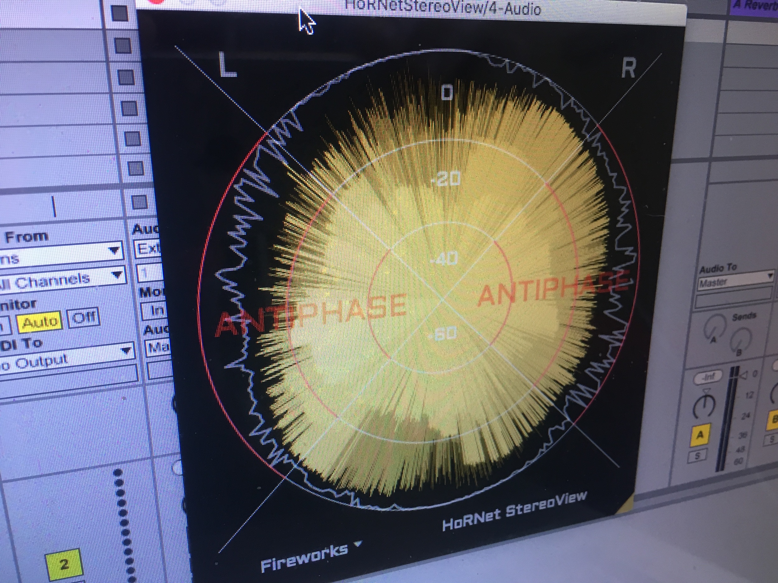 HoRNet StereoView, free stereo goniometer and correlation meter plugin